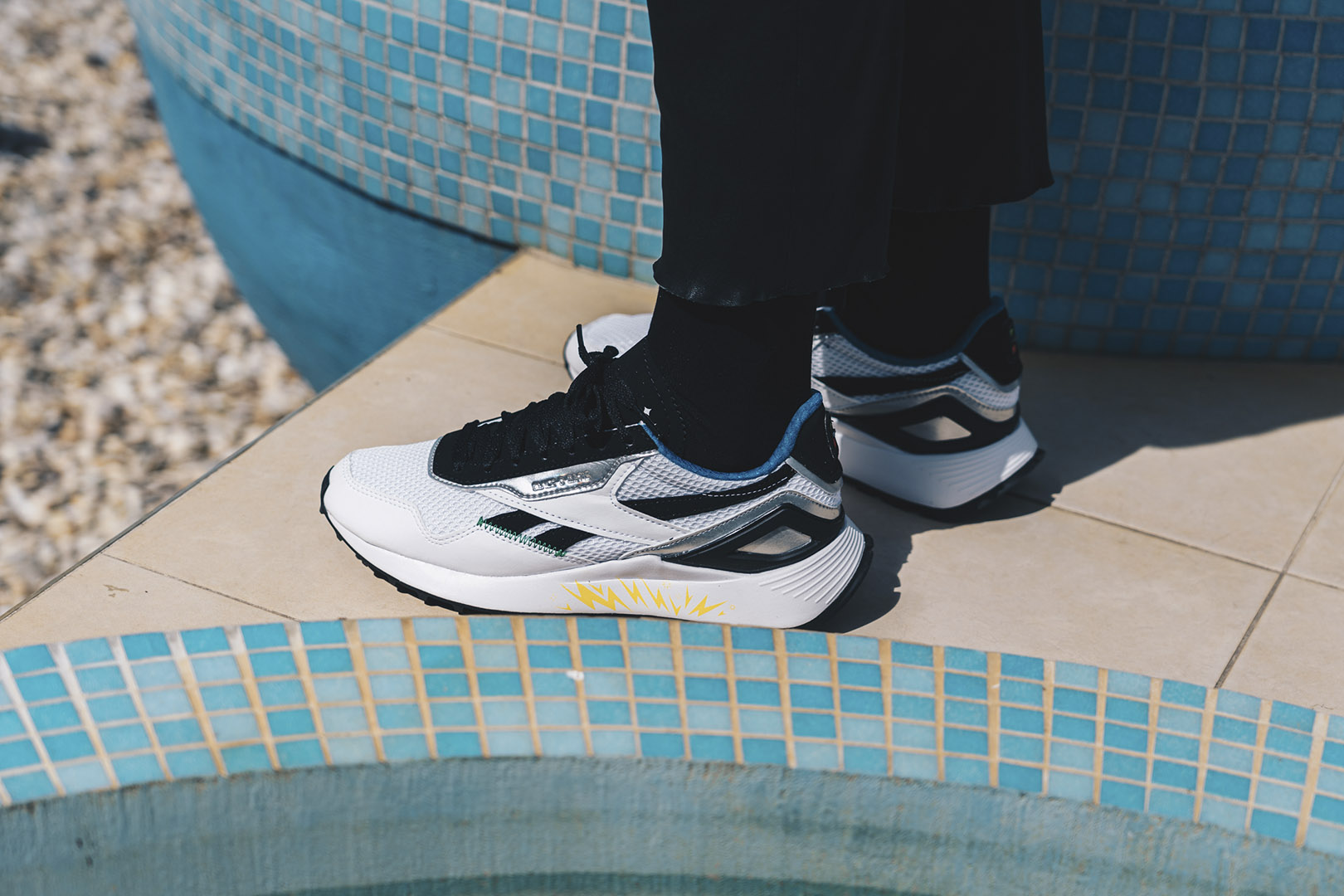 Reebok Classic Legacy Az "The Jetsons Meet the Flintstones"