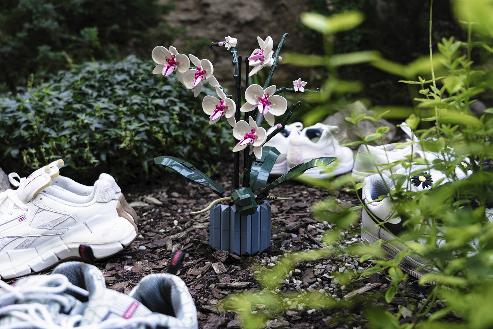 LEGO®️ ICONS 10311 Orchid